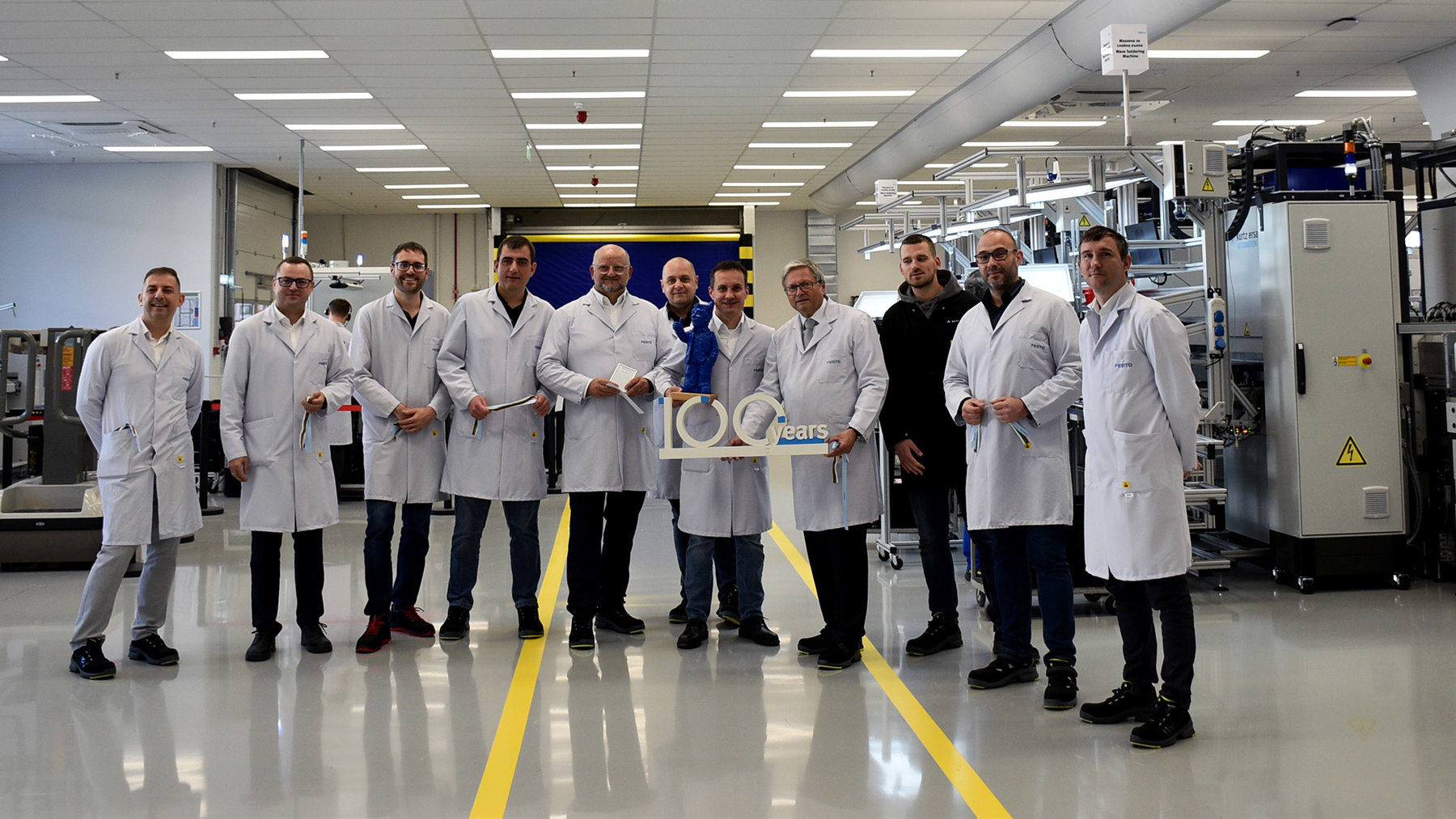 Line Automation: Efficiency, quality + ergonomics for modern THT lines ...